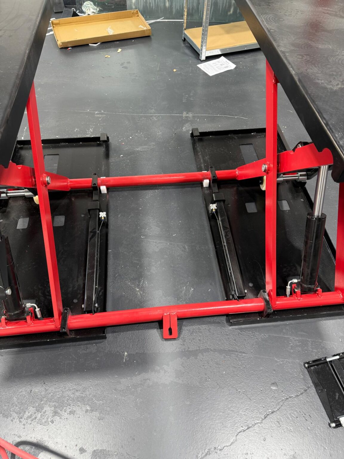 Portable Mid Rise Scissor Lift - Force Canada
